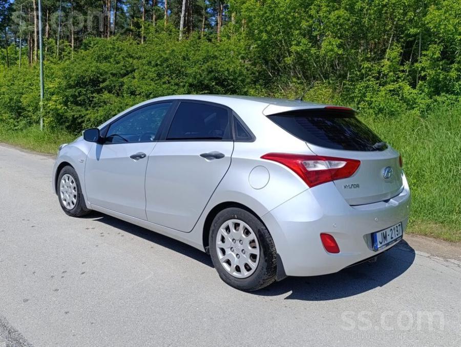 Hyundai i30 2014 Rīga, ar dzinēja tilpumu 1.40 L un nobraukumu 189 tūkst. km par 3700 €, foto 4 vietnē AUTOMOTO.COM.LV