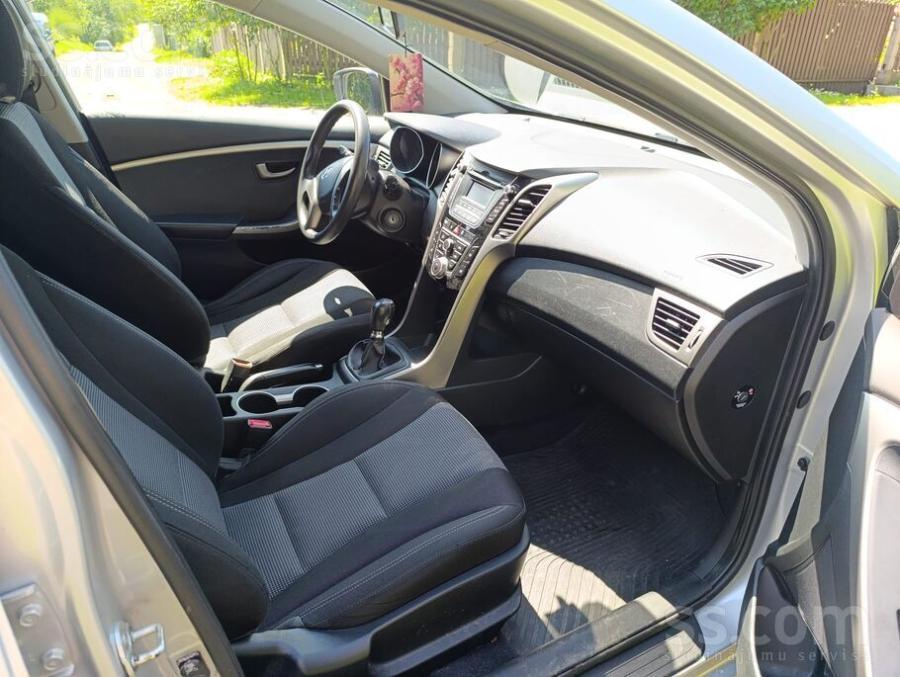 Hyundai i30 2014 Rīga, ar dzinēja tilpumu 1.40 L un nobraukumu 189 tūkst. km par 3700 €, foto 12 vietnē AUTOMOTO.COM.LV