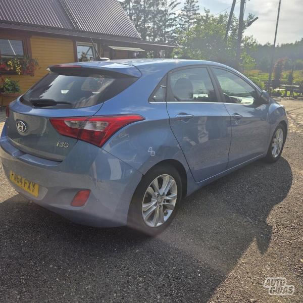 Hyundai i30 2014 in Panevezys, with an engine capacity of 1.60 L and mileage of 264 thousand km for 2350 €, photo 4 on AUTOMOTO.COM.LV