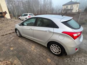 Хендай i30 2015 в Рига, объемом двигателя 1.40 л и пробегом 240 тыс. км за 4000 €, фото 4 на AUTOMOTO.COM.LV