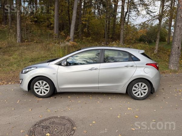 Hyundai i30 2016 in Cesis, with an engine capacity of 1.40 L and mileage of 281 thousand km for 4190 €, photo 3 on AUTOMOTO.COM.LV