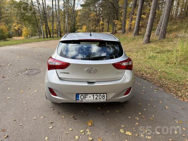 Hyundai i30 2016 in Cesis, with an engine capacity of 1.40 L and mileage of 281 thousand km for 4190 €, photo 5 on AUTOMOTO.COM.LV