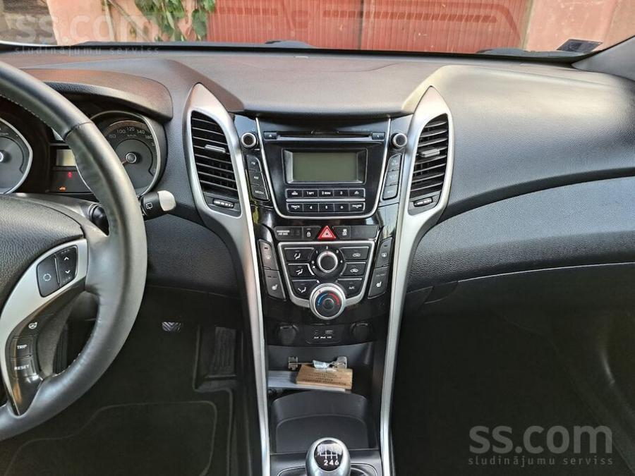 Hyundai i30 2016 Cēsis, ar dzinēja tilpumu 1.40 L un nobraukumu 281 tūkst. km par 4190 €, foto 12 vietnē AUTOMOTO.COM.LV