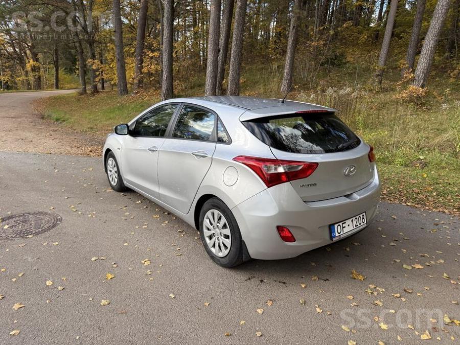 Hyundai i30 2016 Cēsis, ar dzinēja tilpumu 1.40 L un nobraukumu 281 tūkst. km par 4290 €, foto 4 vietnē AUTOMOTO.COM.LV