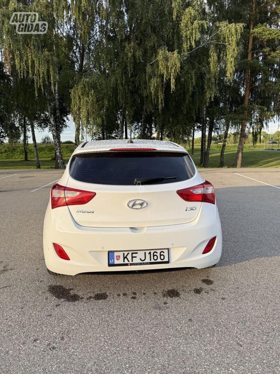 Hyundai i30 2016 in Vilnius, with an engine capacity of 1.60 L and mileage of 96 thousand km for 7000 €, photo 5 on AUTOMOTO.COM.LV