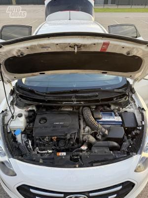Hyundai i30 2016 in Vilnius, with an engine capacity of 1.60 L and mileage of 96 thousand km for 7000 €, photo 15 on AUTOMOTO.COM.LV