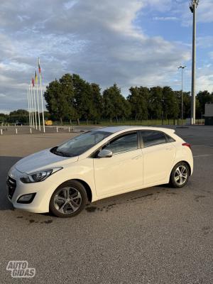 Hyundai i30 2016 in Vilnius, with an engine capacity of 1.60 L and mileage of 96 thousand km for 7000 €, photo 3 on AUTOMOTO.COM.LV