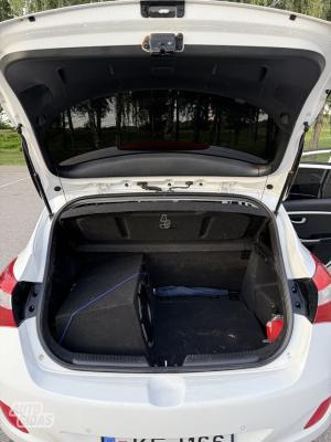 Hyundai i30 2016 in Vilnius, with an engine capacity of 1.60 L and mileage of 96 thousand km for 7000 €, photo 11 on AUTOMOTO.COM.LV