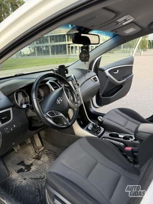Hyundai i30 2016 in Vilnius, with an engine capacity of 1.60 L and mileage of 96 thousand km for 7000 €, photo 12 on AUTOMOTO.COM.LV