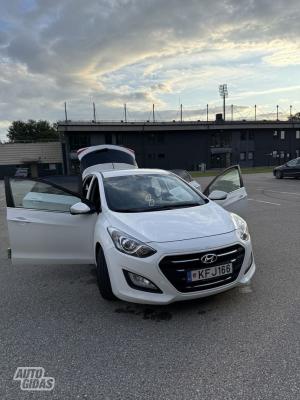Hyundai i30 2016 in Vilnius, with an engine capacity of 1.60 L and mileage of 96 thousand km for 7000 €, photo 14 on AUTOMOTO.COM.LV