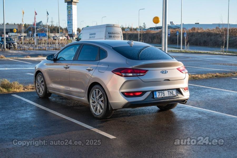 Hyundai i30 2018 in Tartu, with an engine capacity of 1.40 L and mileage of 74 thousand km for 13500 €, photo 6 on AUTOMOTO.COM.LV