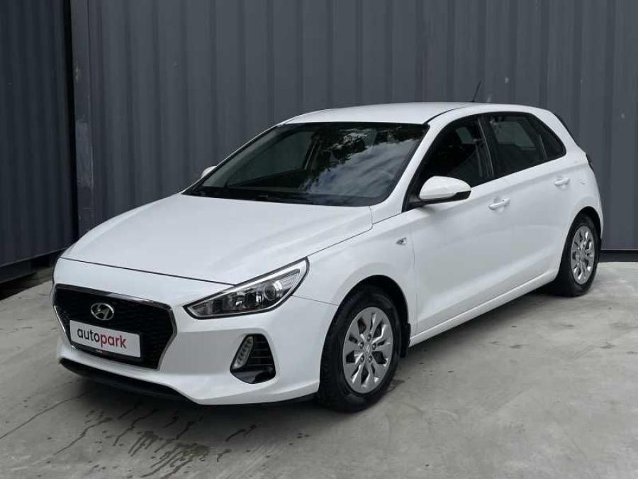 Hyundai i30 2018 in Vilnius, with an engine capacity of 1.37 L and mileage of 136 thousand km for 6990 €, photo 1 on AUTOMOTO.COM.LV