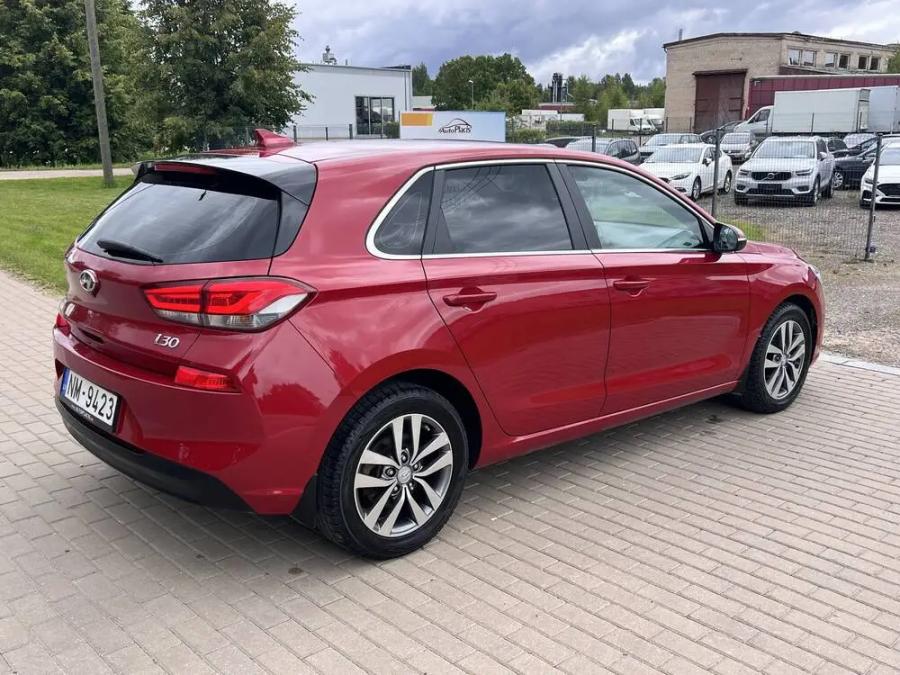 Hyundai i30 2018 in Riga, with an engine capacity of 1.60 L and mileage of 96 thousand km for 10550 €, photo 5 on AUTOMOTO.COM.LV
