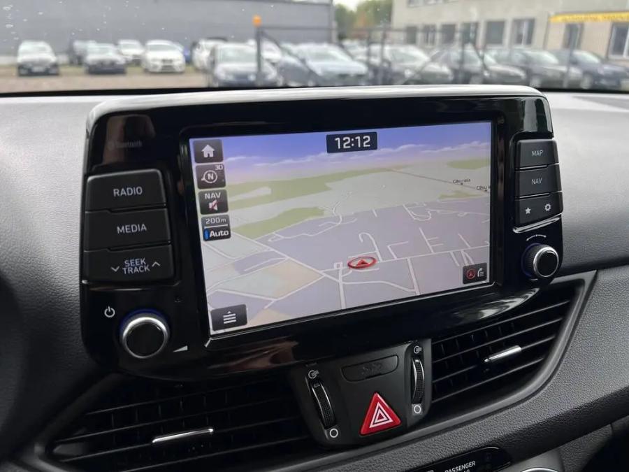 Hyundai i30 2018 in Riga, with an engine capacity of 1.60 L and mileage of 96 thousand km for 10550 €, photo 15 on AUTOMOTO.COM.LV