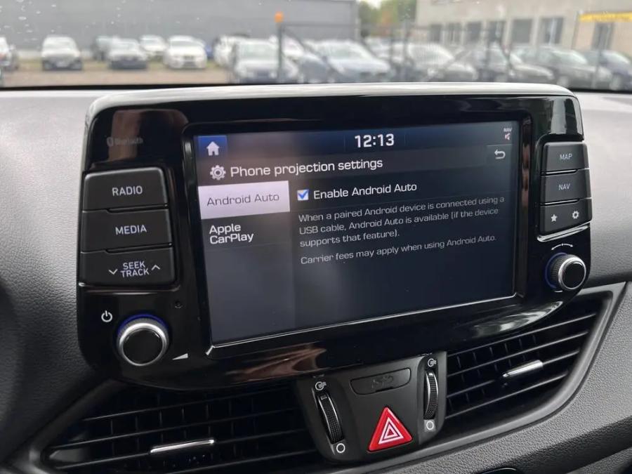 Hyundai i30 2018 in Riga, with an engine capacity of 1.60 L and mileage of 96 thousand km for 10550 €, photo 16 on AUTOMOTO.COM.LV