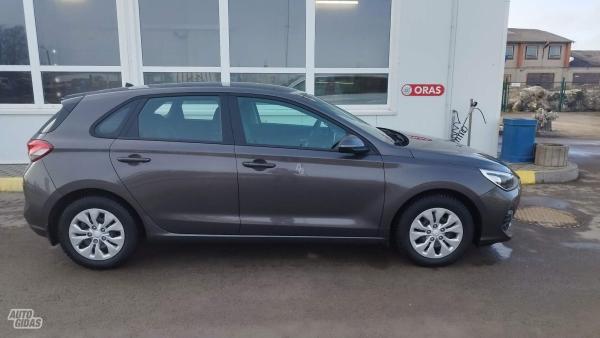 Hyundai i30 2019 in Klaipeda, with an engine capacity of 1.30 L and mileage of 89 thousand km for 10850 €, photo 3 on AUTOMOTO.COM.LV
