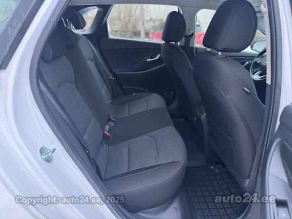 Hyundai i30 2023 Narva, ar dzinēja tilpumu 1.00 L un nobraukumu 123 tūkst. km par 15500 €, foto 9 vietnē AUTOMOTO.COM.LV