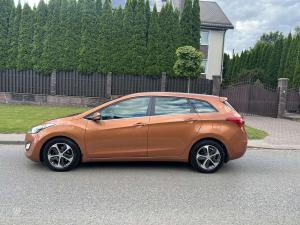 Orange Hyundai i30 2017 in Vilnius, with an engine capacity of 1.59 L and mileage of 240 thousand km for 5500 €, photo 3 on AUTOMOTO.COM.LV