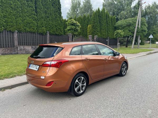 Oranžs Hyundai i30 2017 Viļņa, ar dzinēja tilpumu 1.59 L un nobraukumu 240 tūkst. km par 5500 €, foto 4 vietnē AUTOMOTO.COM.LV
