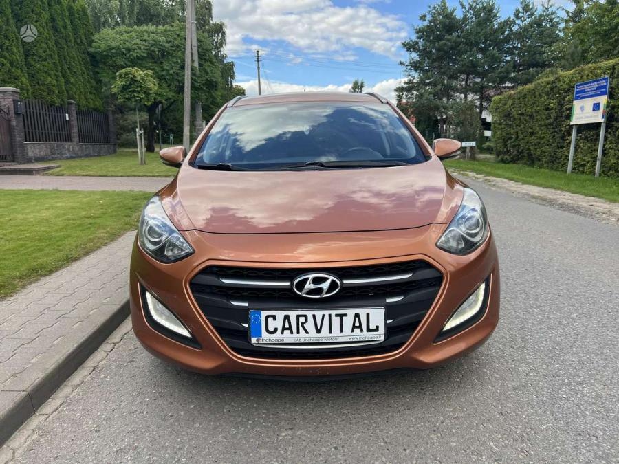 Orange Hyundai i30 2017 in Vilnius, with an engine capacity of 1.59 L and mileage of 240 thousand km for 5500 €, photo 9 on AUTOMOTO.COM.LV