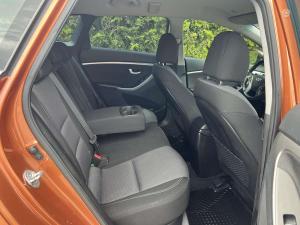 Orange Hyundai i30 2017 in Vilnius, with an engine capacity of 1.59 L and mileage of 240 thousand km for 5500 €, photo 20 on AUTOMOTO.COM.LV