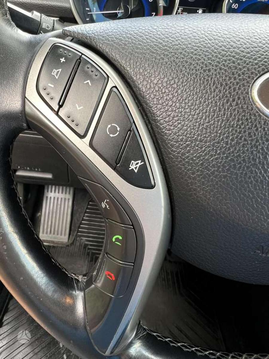 Orange Hyundai i30 2017 in Vilnius, with an engine capacity of 1.59 L and mileage of 240 thousand km for 5500 €, photo 22 on AUTOMOTO.COM.LV
