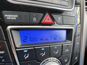 Orange Hyundai i30 2017 in Vilnius, with an engine capacity of 1.59 L and mileage of 240 thousand km for 5500 €, photo 27 on AUTOMOTO.COM.LV