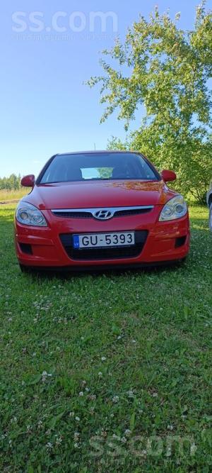 Sarkans Hyundai i30 2007 Tukums, ar dzinēja tilpumu 1.40 L un nobraukumu 130 tūkst. km par 1600 €, foto  vietnē AUTOMOTO.COM.LV