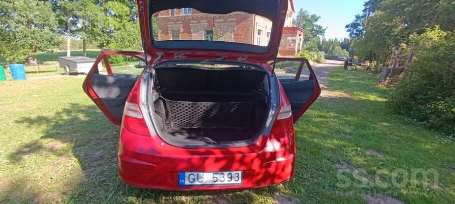 Sarkans Hyundai i30 2007 Tukums, ar dzinēja tilpumu 1.40 L un nobraukumu 130 tūkst. km par 1600 €, foto 21 vietnē AUTOMOTO.COM.LV