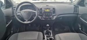 Sarkans Hyundai i30 2008 Valmiera, ar dzinēja tilpumu 1.60 L un nobraukumu 266 tūkst. km par 2400 €, foto 10 vietnē AUTOMOTO.COM.LV