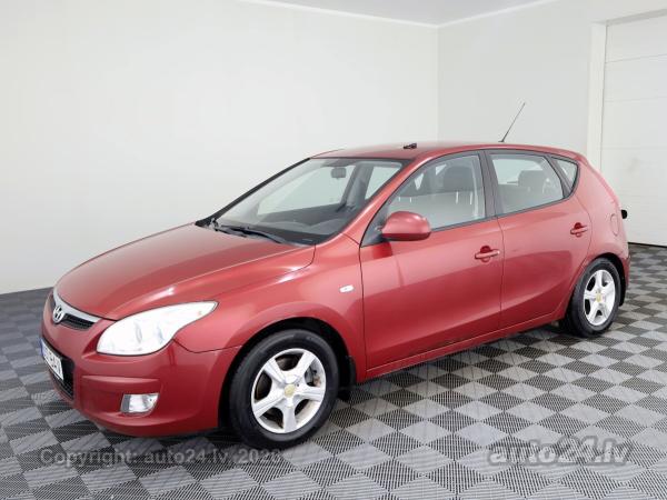 Hyundai i30 2008 Tallina vietnē Sarkans Hyundai i30 2008 Tallina, ar dzinēja tilpumu 1.60 L un nobraukumu 249 tūkst. km par 1199 €, foto 3 vietnē AUTOMOTO.COM.LV