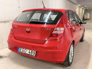 Red Hyundai i30 2009 in Vilnius, with an engine capacity of 1.40 L and mileage of 194 thousand km for 2200 €, photo 13 on AUTOMOTO.COM.LV