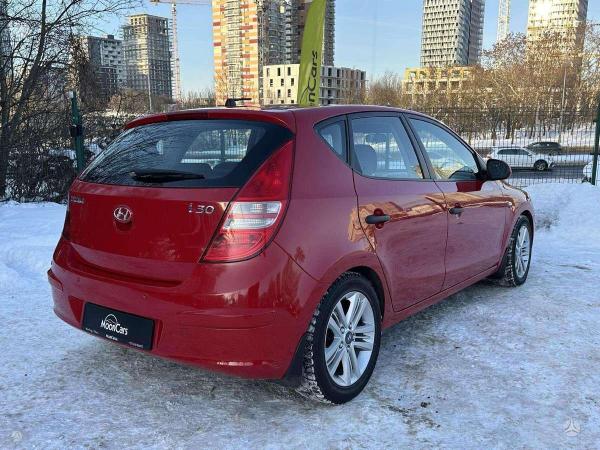 Sarkans Hyundai i30 2009 Viļņa, ar dzinēja tilpumu 1.40 L un nobraukumu 194 tūkst. km par 2199 €, foto 7 vietnē AUTOMOTO.COM.LV