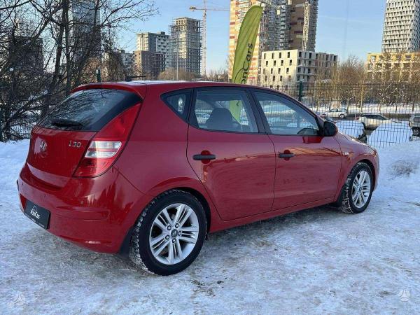 Sarkans Hyundai i30 2009 Viļņa, ar dzinēja tilpumu 1.40 L un nobraukumu 194 tūkst. km par 2199 €, foto 8 vietnē AUTOMOTO.COM.LV