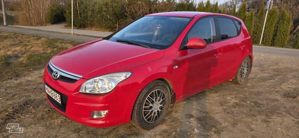Sarkans Hyundai i30 2009 Jurbarkas, ar dzinēja tilpumu 1.60 L un nobraukumu 222 tūkst. km par 1900 €, foto 6 vietnē AUTOMOTO.COM.LV