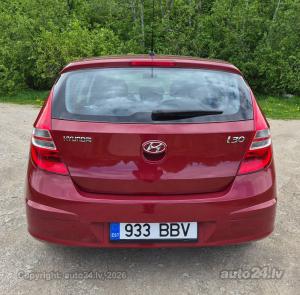 Red Hyundai i30 2009 in Tallinn, with an engine capacity of 1.60 L and mileage of 214 thousand km for 2290 €, photo 7 on AUTOMOTO.COM.LV