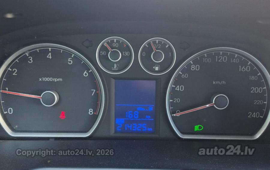 Red Hyundai i30 2009 in Tallinn, with an engine capacity of 1.60 L and mileage of 214 thousand km for 2290 €, photo 12 on AUTOMOTO.COM.LV