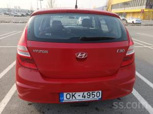 Sarkans Hyundai i30 2009 Rīga, ar dzinēja tilpumu 1.40 L un nobraukumu 189 tūkst. km par 1800 €, foto 5 vietnē AUTOMOTO.COM.LV