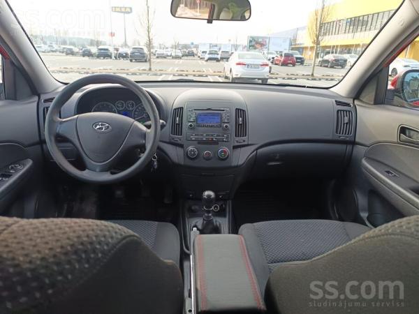 Sarkans Hyundai i30 2009 Rīga, ar dzinēja tilpumu 1.40 L un nobraukumu 189 tūkst. km par 1800 €, foto 9 vietnē AUTOMOTO.COM.LV