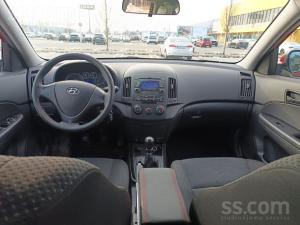 Sarkans Hyundai i30 2009 Rīga, ar dzinēja tilpumu 1.40 L un nobraukumu 189 tūkst. km par 1800 €, foto 10 vietnē AUTOMOTO.COM.LV