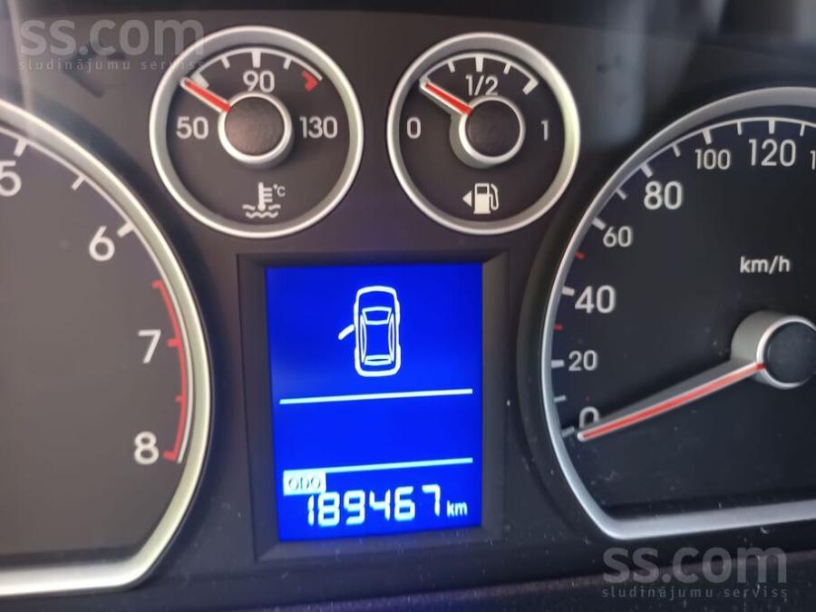 Sarkans Hyundai i30 2009 Rīga, ar dzinēja tilpumu 1.40 L un nobraukumu 189 tūkst. km par 1800 €, foto 13 vietnē AUTOMOTO.COM.LV