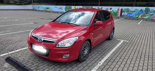 Sarkans Hyundai i30 2009 Jurbarkas, ar dzinēja tilpumu 1.59 L un nobraukumu 222 tūkst. km par 1250 €, foto 2 vietnē AUTOMOTO.COM.LV