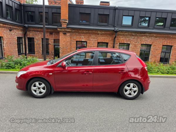 Красный Хендай i30 2009 в Таллин, объемом двигателя 1.60 л и пробегом 214 тыс. км за 2200 €, фото 3 на AUTOMOTO.COM.LV