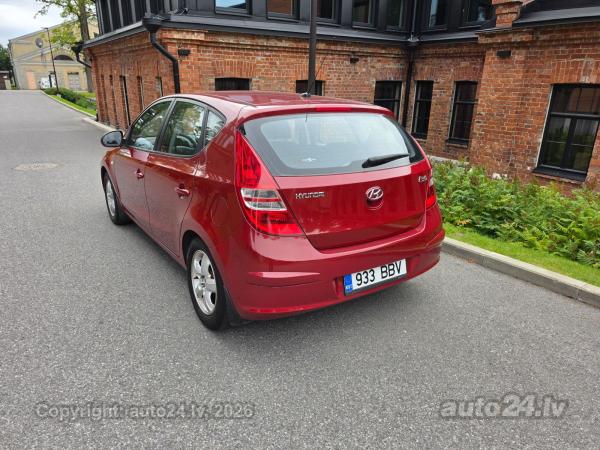 Красный Хендай i30 2009 в Таллин, объемом двигателя 1.60 л и пробегом 214 тыс. км за 2200 €, фото 4 на AUTOMOTO.COM.LV