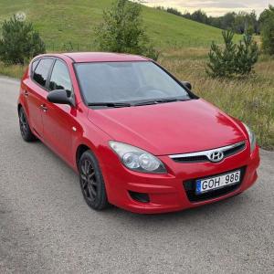 Sarkans Hyundai i30 2009 Klaipėda, ar dzinēja tilpumu 1.58 L un nobraukumu 201 tūkst. km par 1900 €, foto  vietnē AUTOMOTO.COM.LV