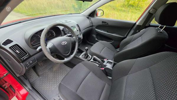 Sarkans Hyundai i30 2009 Klaipėda, ar dzinēja tilpumu 1.58 L un nobraukumu 201 tūkst. km par 1900 €, foto 10 vietnē AUTOMOTO.COM.LV