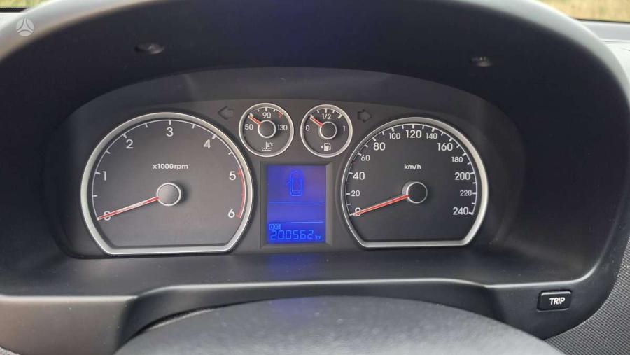 Красный Хендай i30 2009 в Клайпеда, объемом двигателя 1.58 л и пробегом 201 тыс. км за 1900 €, фото 12 на AUTOMOTO.COM.LV