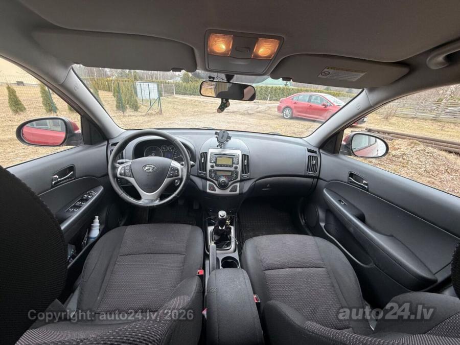 Sarkans Hyundai i30 2011 Tallina, ar dzinēja tilpumu 1.40 L un nobraukumu 291 tūkst. km par 2400 €, foto 7 vietnē AUTOMOTO.COM.LV