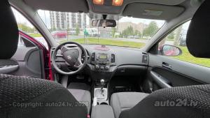 Red Hyundai i30 2011 in Tallinn, with an engine capacity of 1.60 L and mileage of 122 thousand km for 4500 €, photo 8 on AUTOMOTO.COM.LV