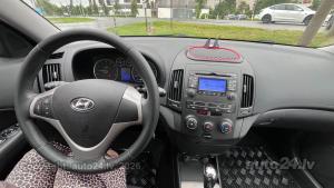 Red Hyundai i30 2011 in Tallinn, with an engine capacity of 1.60 L and mileage of 122 thousand km for 4500 €, photo 10 on AUTOMOTO.COM.LV